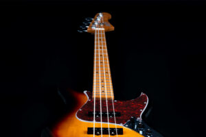 JET JJB-300 SB – JET Guitars