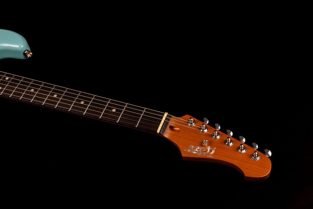 JET JS-400 HT BL – JET Guitars